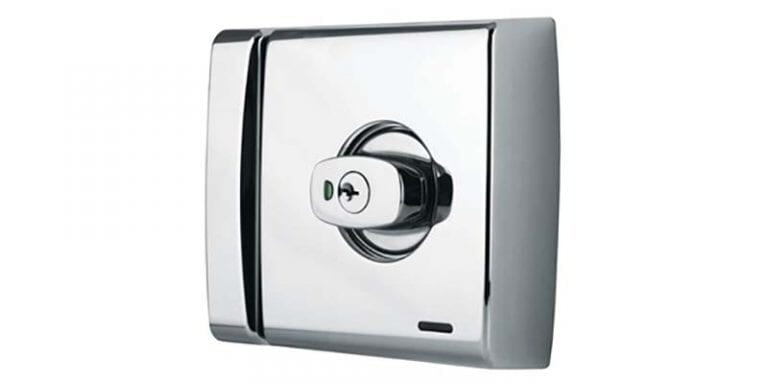 001Touch Plus Smart Deadlatch | Keyless Security with Yale Home App ...